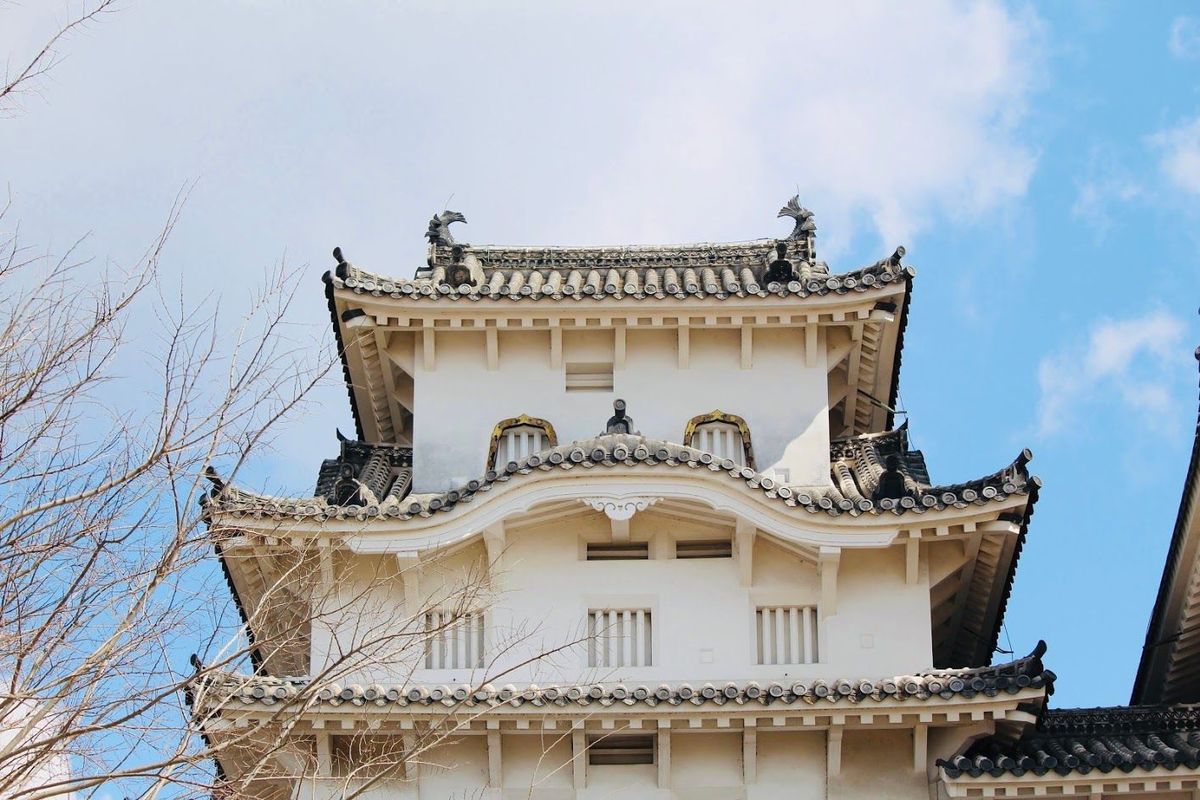 The magnificent white Himeji Castle | Travel Guide