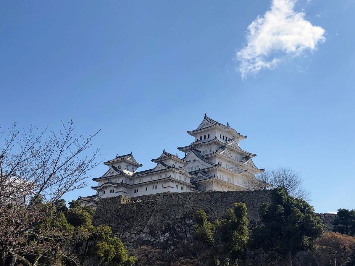 The magnificent white Himeji Castle | Travel Guide
